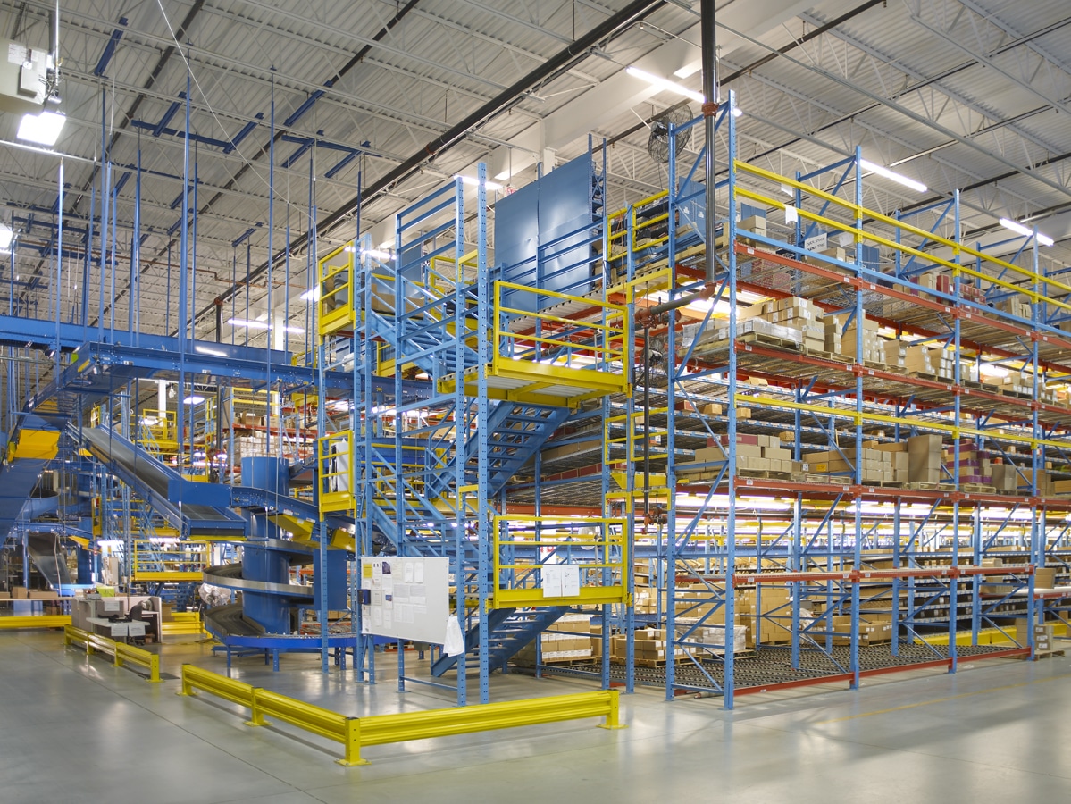 How to Choose the Right Pallet Racking System | Voss Equipment, Inc.